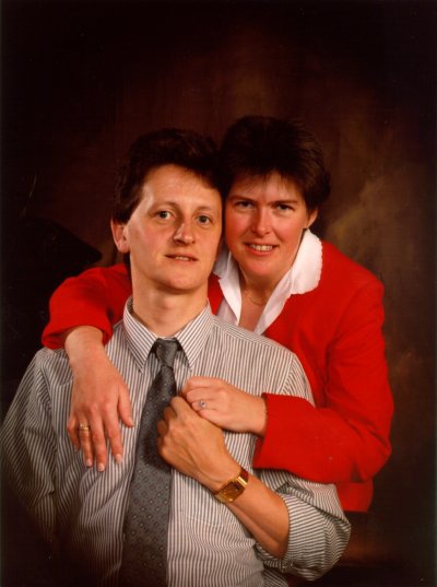 Ian and Sharon Hartas's Home Page